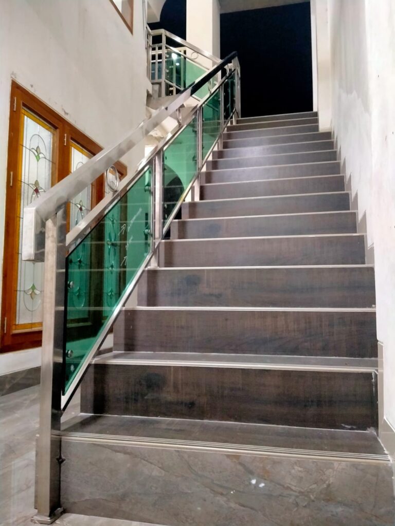 Railing Tangga - Railing Tangga Full Kaca Minimalis - Harga /m1